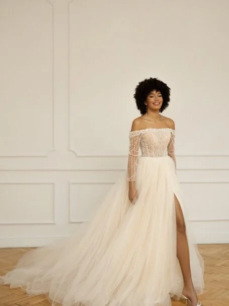 V-back wedding dress «Danika» with detachable overskirt | WONA V-back wedding dress «Danika» with detachable overskirt | WONA