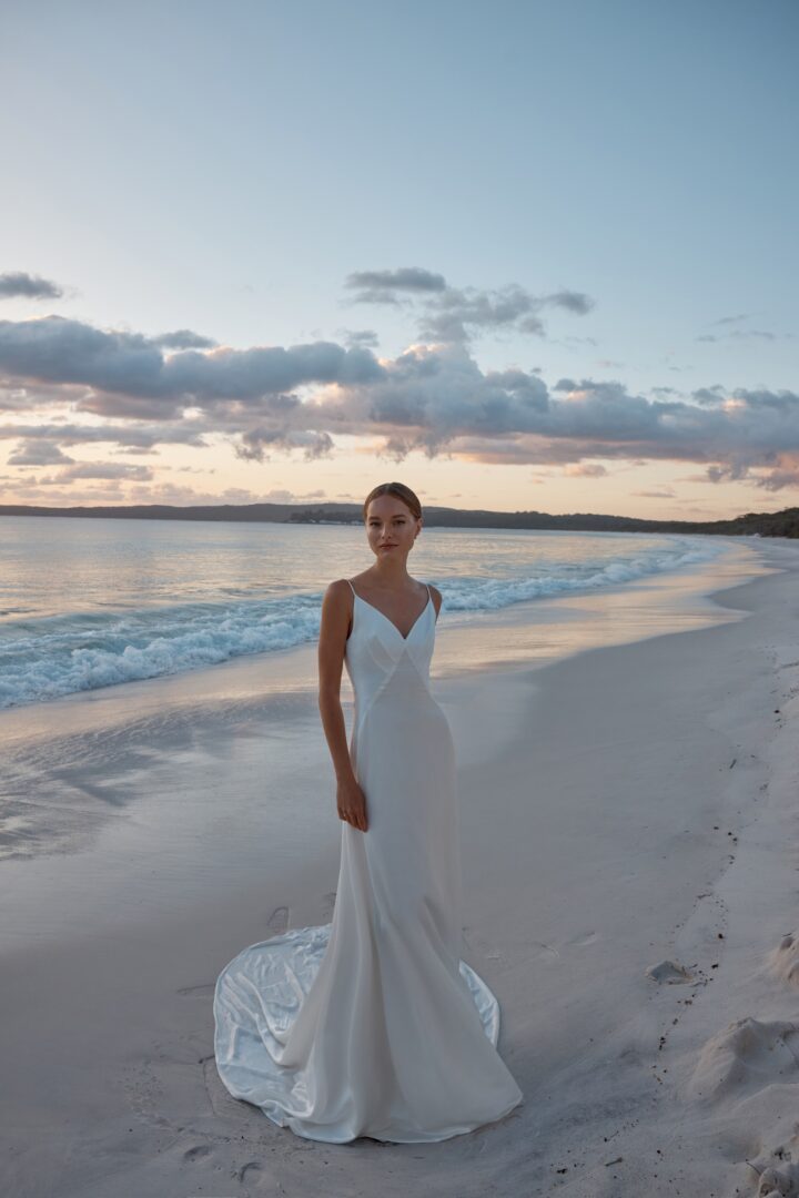 Boat wedding dress «June» with detachable cape | WONA